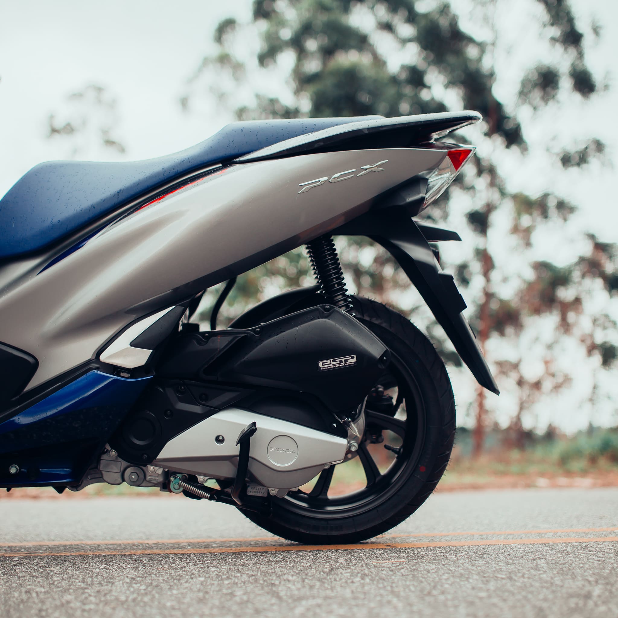 Honda PCX Sport ou 15 Mil no Pix :: Melhorando Clássicos