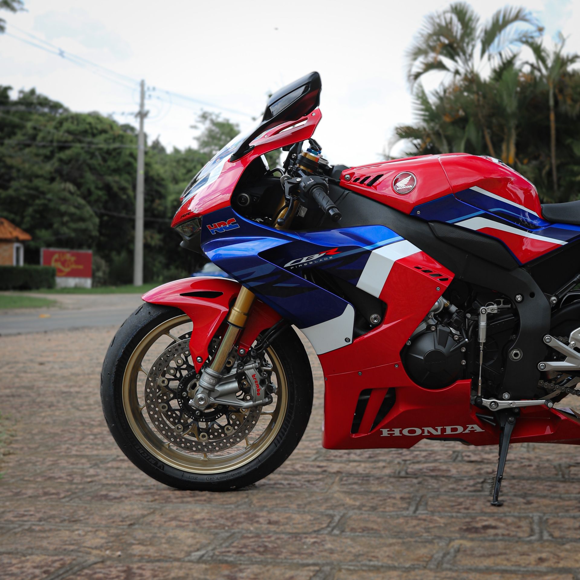 HONDA - CBR 1000RR-R FIREBLADE OU 150 MIL NO PIX!! :: Melhorando Clássicos