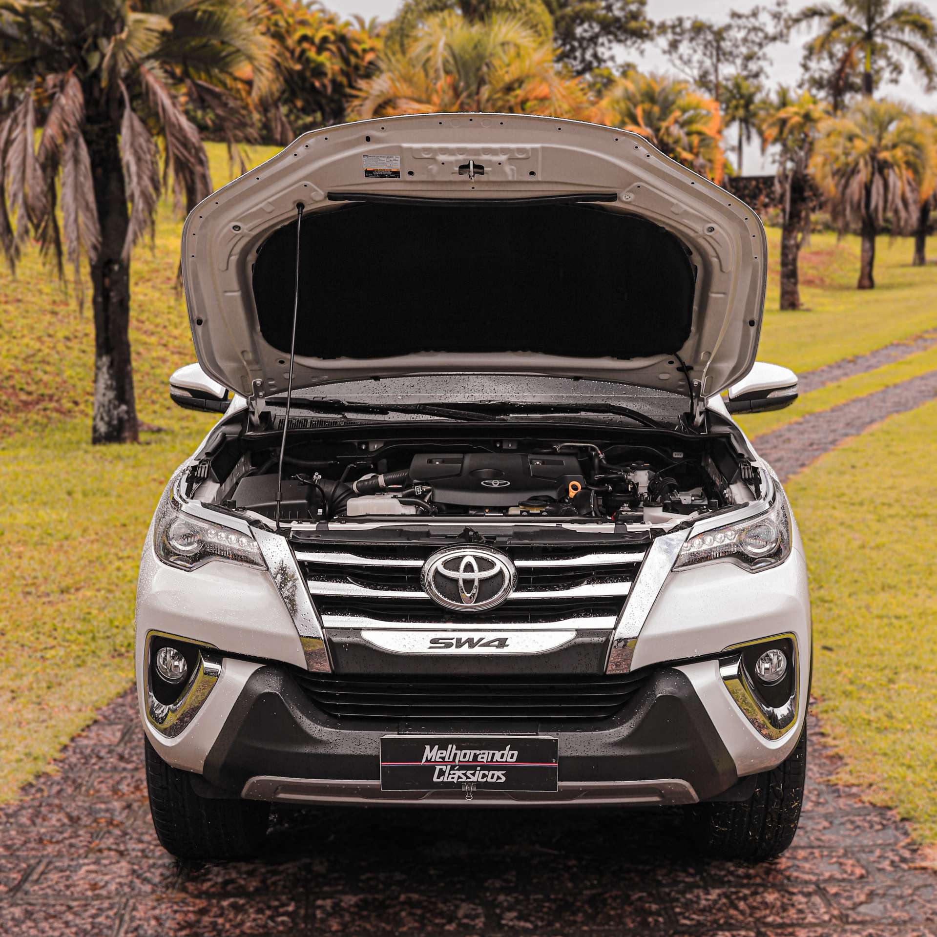 TOYOTA - HILLUX SW4 SRX OU 210 MIL NA CONTA :: Melhorando Clássicos